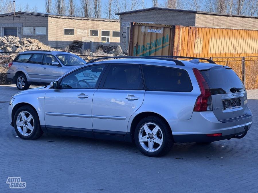 Grey Volvo V50 2007 in Kretinga, with an engine capacity of 2.00 L and mileage of 338 thousand km for 1999 €, photo 9 on AUTOMOTO.COM.LV