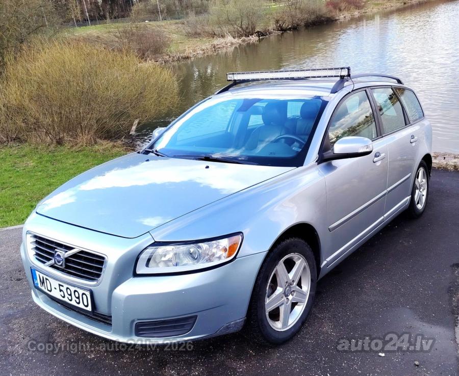 Grey Volvo V50 2007 in Preili, with an engine capacity of 1.56 L and mileage of 255 thousand km for 2500 €, photo 3 on AUTOMOTO.COM.LV