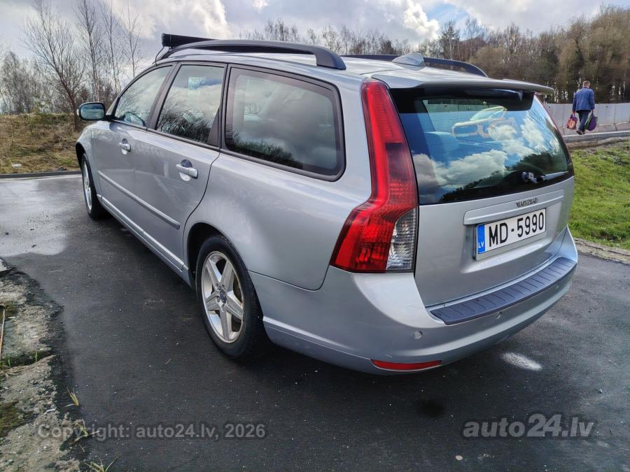 Grey Volvo V50 2007 in Preili, with an engine capacity of 1.56 L and mileage of 255 thousand km for 2500 €, photo 5 on AUTOMOTO.COM.LV