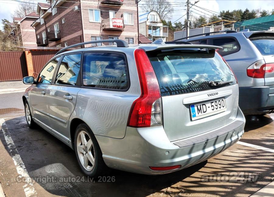 Grey Volvo V50 2007 in Preili, with an engine capacity of 1.56 L and mileage of 255 thousand km for 2500 €, photo 8 on AUTOMOTO.COM.LV