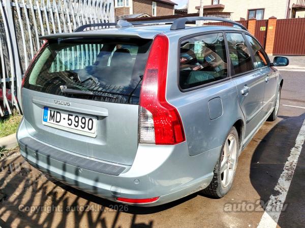 Grey Volvo V50 2007 in Preili, with an engine capacity of 1.56 L and mileage of 255 thousand km for 2500 €, photo 8 on AUTOMOTO.COM.LV
