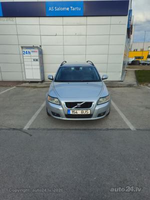 Pelēks Volvo V50 2007 Tartu, ar dzinēja tilpumu 2.00 L un nobraukumu 292 tūkst. km par 1890 €, foto  vietnē AUTOMOTO.COM.LV