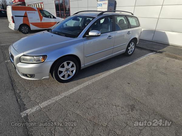 Grey Volvo V50 2007 in Tartu, with an engine capacity of 2.00 L and mileage of 292 thousand km for 1890 €, photo 6 on AUTOMOTO.COM.LV