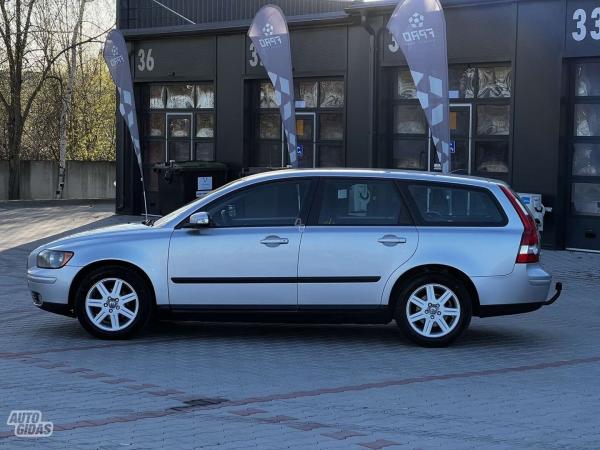 Pelēks Volvo V50 2007 Šauļi, ar dzinēja tilpumu 1.80 L un nobraukumu 317 tūkst. km par 1250 €, foto 5 vietnē AUTOMOTO.COM.LV