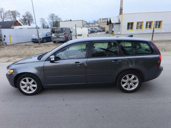 Grey Volvo V50 2007 in Taurage, with an engine capacity of 2.00 L and mileage of 457 thousand km for 1650 €, photo 7 on AUTOMOTO.COM.LV