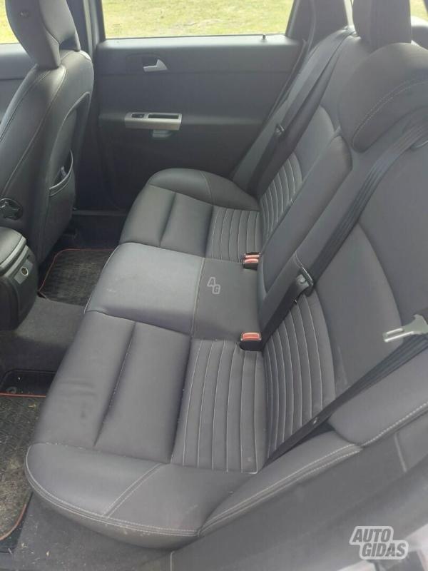Grey Volvo V50 2007 in Kupiskis, with an engine capacity of 2.00 L and mileage of 295 thousand km for 1800 €, photo 9 on AUTOMOTO.COM.LV