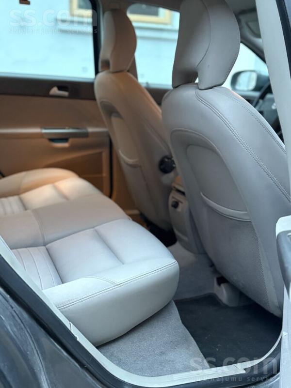 Pelēks Volvo V50 2007 Kuldīga, ar dzinēja tilpumu 2.00 L un nobraukumu 0 tūkst. km par 1500 €, foto 6 vietnē AUTOMOTO.COM.LV