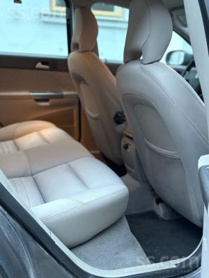 Pelēks Volvo V50 2007 Kuldīga, ar dzinēja tilpumu 2.00 L un nobraukumu 0 tūkst. km par 1500 €, foto 7 vietnē AUTOMOTO.COM.LV