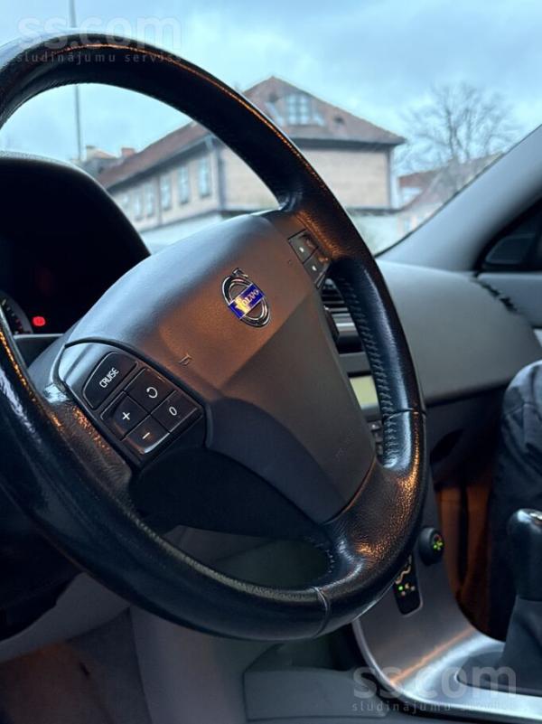 Pelēks Volvo V50 2007 Kuldīga, ar dzinēja tilpumu 2.00 L un nobraukumu 0 tūkst. km par 1500 €, foto 7 vietnē AUTOMOTO.COM.LV