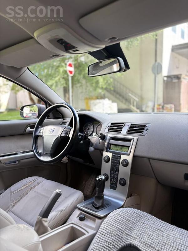 Pelēks Volvo V50 2007 Kuldīga, ar dzinēja tilpumu 2.00 L un nobraukumu 0 tūkst. km par 1500 €, foto 10 vietnē AUTOMOTO.COM.LV