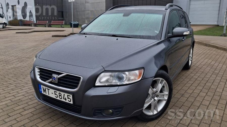 Pelēks Volvo V50 2007 Rīga, ar dzinēja tilpumu 2.40 L un nobraukumu 317 tūkst. km par 3450 €, foto 3 vietnē AUTOMOTO.COM.LV