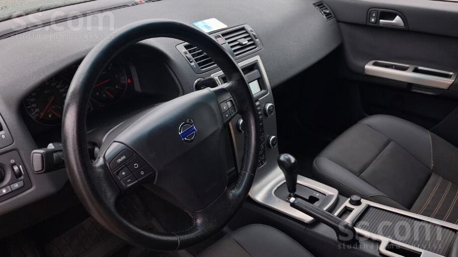 Pelēks Volvo V50 2007 Rīga, ar dzinēja tilpumu 2.40 L un nobraukumu 317 tūkst. km par 3450 €, foto 4 vietnē AUTOMOTO.COM.LV