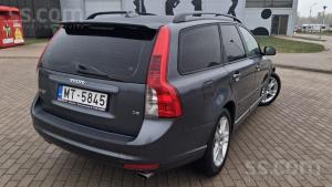 Pelēks Volvo V50 2007 Rīga, ar dzinēja tilpumu 2.40 L un nobraukumu 317 tūkst. km par 3450 €, foto 6 vietnē AUTOMOTO.COM.LV