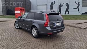 Pelēks Volvo V50 2007 Rīga, ar dzinēja tilpumu 2.40 L un nobraukumu 317 tūkst. km par 3450 €, foto 7 vietnē AUTOMOTO.COM.LV