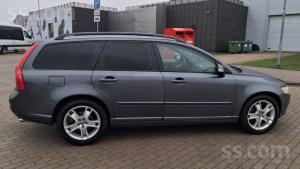 Pelēks Volvo V50 2007 Rīga, ar dzinēja tilpumu 2.40 L un nobraukumu 317 tūkst. km par 3450 €, foto 10 vietnē AUTOMOTO.COM.LV