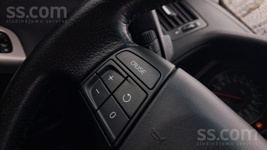 Pelēks Volvo V50 2007 Rīga, ar dzinēja tilpumu 2.40 L un nobraukumu 317 tūkst. km par 3450 €, foto 20 vietnē AUTOMOTO.COM.LV