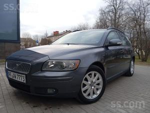 Pelēks Volvo V50 2007 Balvi, ar dzinēja tilpumu 2.00 L un nobraukumu 321 tūkst. km par 1650 €, foto  vietnē AUTOMOTO.COM.LV