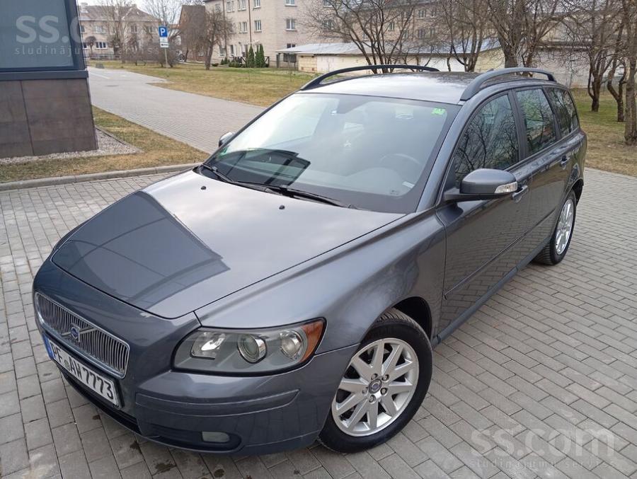 Pelēks Volvo V50 2007 Balvi, ar dzinēja tilpumu 2.00 L un nobraukumu 321 tūkst. km par 1650 €, foto 3 vietnē AUTOMOTO.COM.LV