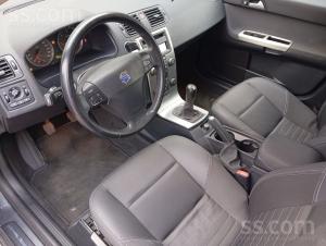 Pelēks Volvo V50 2007 Balvi, ar dzinēja tilpumu 2.00 L un nobraukumu 321 tūkst. km par 1650 €, foto 13 vietnē AUTOMOTO.COM.LV
