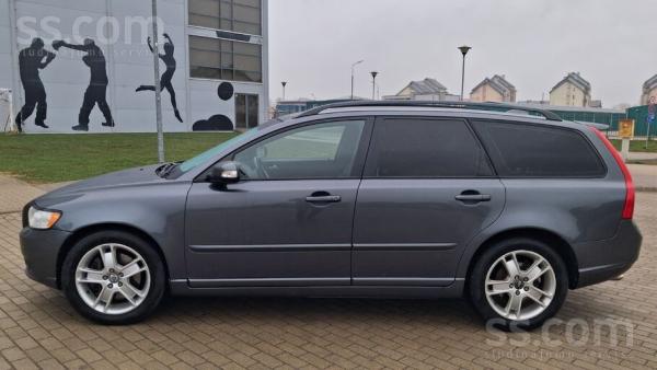 Grey Volvo V50 2007 in Riga, with an engine capacity of 2.40 L and mileage of 317 thousand km for 3450 €, photo 10 on AUTOMOTO.COM.LV