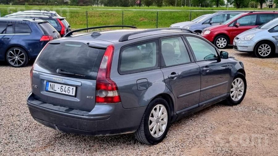 Pelēks Volvo V50 2007 Cēsis, ar dzinēja tilpumu 2.00 L un nobraukumu 357 tūkst. km par 1200 €, foto 7 vietnē AUTOMOTO.COM.LV