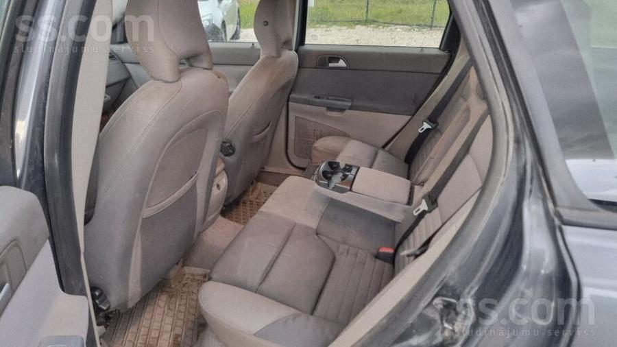 Pelēks Volvo V50 2007 Cēsis, ar dzinēja tilpumu 2.00 L un nobraukumu 357 tūkst. km par 1200 €, foto 13 vietnē AUTOMOTO.COM.LV