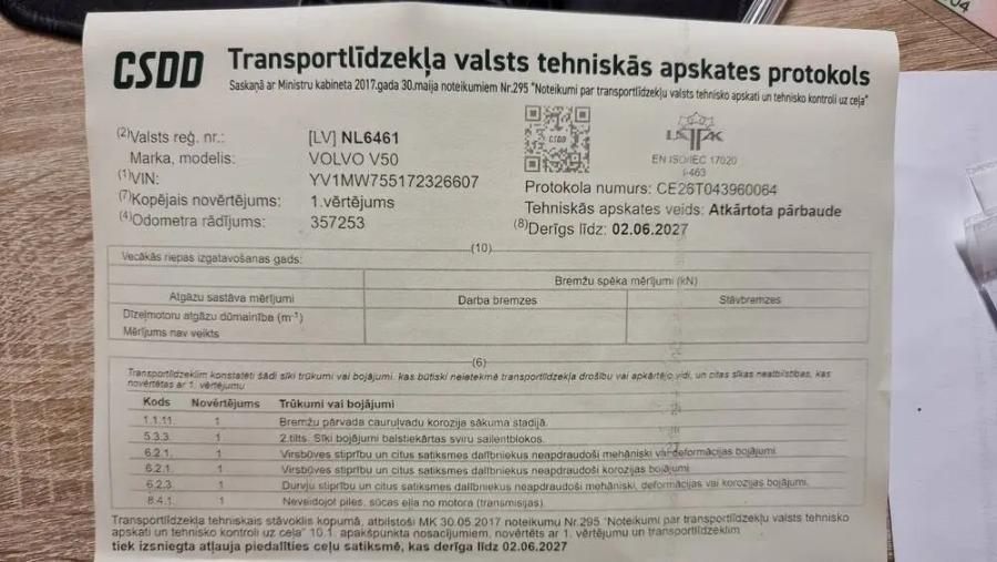 Pelēks Volvo V50 2007 Cēsis, ar dzinēja tilpumu 2.00 L un nobraukumu 357 tūkst. km par 1250 €, foto 17 vietnē AUTOMOTO.COM.LV