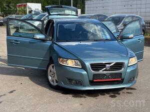 Серый Вольво В50 2007 в Рига, объемом двигателя 2.00 л и пробегом 244 тыс. км за 2650 €, фото 6 на AUTOMOTO.COM.LV