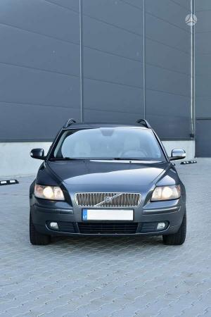 Pelēks Volvo V50 2007 Šauļi, ar dzinēja tilpumu 1.60 L un nobraukumu 395 tūkst. km par 1490 €, foto 3 vietnē AUTOMOTO.COM.LV