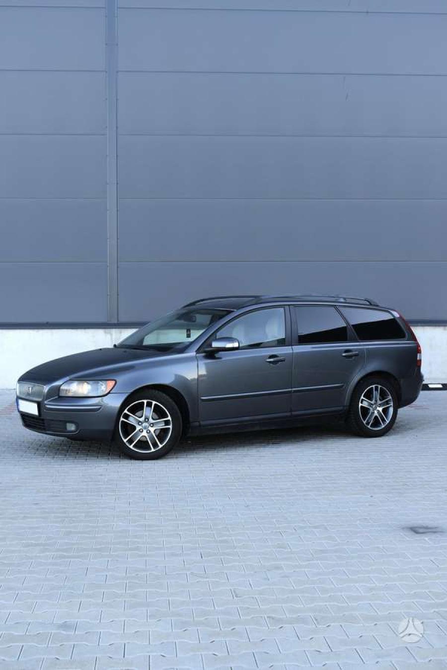 Pelēks Volvo V50 2007 Šauļi, ar dzinēja tilpumu 1.60 L un nobraukumu 395 tūkst. km par 1490 €, foto 7 vietnē AUTOMOTO.COM.LV