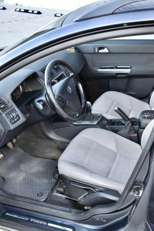 Pelēks Volvo V50 2007 Šauļi, ar dzinēja tilpumu 1.60 L un nobraukumu 395 tūkst. km par 1490 €, foto 13 vietnē AUTOMOTO.COM.LV