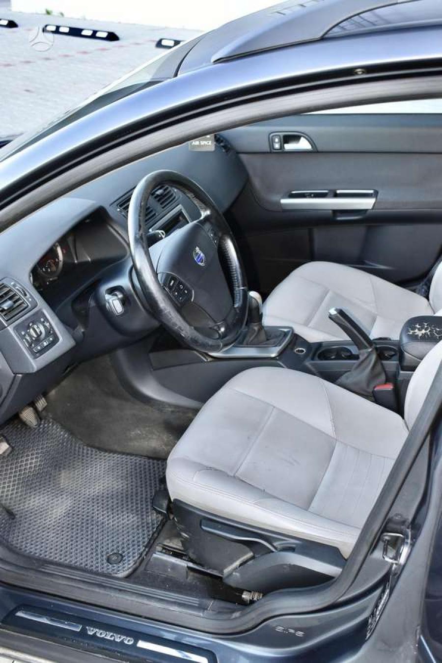 Pelēks Volvo V50 2007 Šauļi, ar dzinēja tilpumu 1.60 L un nobraukumu 395 tūkst. km par 1490 €, foto 13 vietnē AUTOMOTO.COM.LV