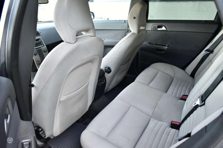 Pelēks Volvo V50 2007 Šauļi, ar dzinēja tilpumu 1.60 L un nobraukumu 395 tūkst. km par 1490 €, foto 15 vietnē AUTOMOTO.COM.LV