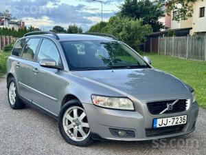 Grey Volvo V50 2007 in Riga, with an engine capacity of 2.00 L and mileage of 351 thousand km for 1580 €, photo 4 on AUTOMOTO.COM.LV