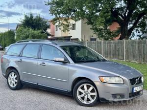 Grey Volvo V50 2007 in Riga, with an engine capacity of 2.00 L and mileage of 351 thousand km for 1580 €, photo 5 on AUTOMOTO.COM.LV