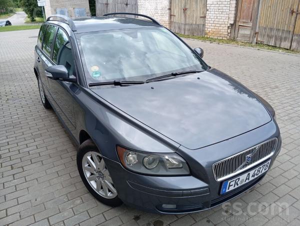 Серый Вольво В50 2007 в Балви, объемом двигателя 2.00 л и пробегом 319 тыс. км за 1399 €, фото 5 на AUTOMOTO.COM.LV