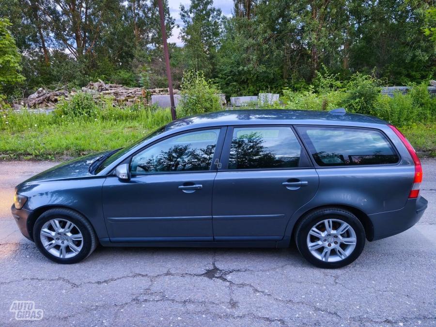 Grey Volvo V50 2007 in Taurage, with an engine capacity of 1.60 L and mileage of 365 thousand km for 1650 €, photo 8 on AUTOMOTO.COM.LV