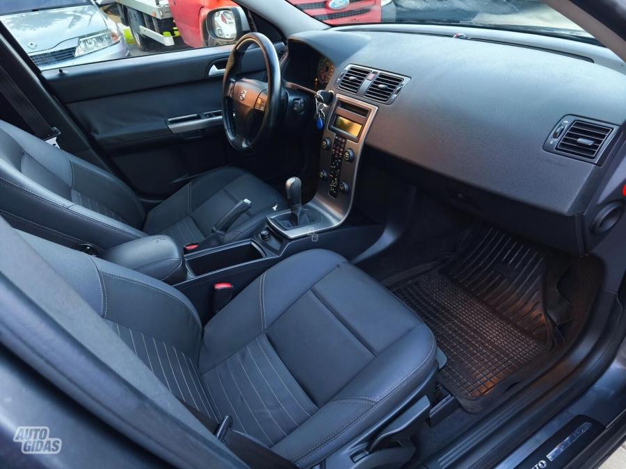 Grey Volvo V50 2007 in Taurage, with an engine capacity of 1.60 L and mileage of 365 thousand km for 1650 €, photo 11 on AUTOMOTO.COM.LV