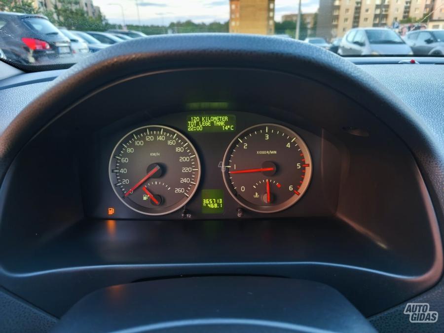 Grey Volvo V50 2007 in Taurage, with an engine capacity of 1.60 L and mileage of 365 thousand km for 1650 €, photo 16 on AUTOMOTO.COM.LV