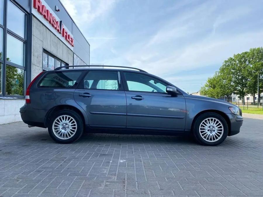 Pelēks Volvo V50 2007 Cēsis, ar dzinēja tilpumu 2.40 L un nobraukumu 325 tūkst. km par 2699 €, foto 12 vietnē AUTOMOTO.COM.LV