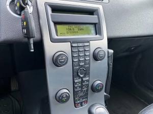 Pelēks Volvo V50 2007 Cēsis, ar dzinēja tilpumu 2.40 L un nobraukumu 325 tūkst. km par 2699 €, foto 17 vietnē AUTOMOTO.COM.LV
