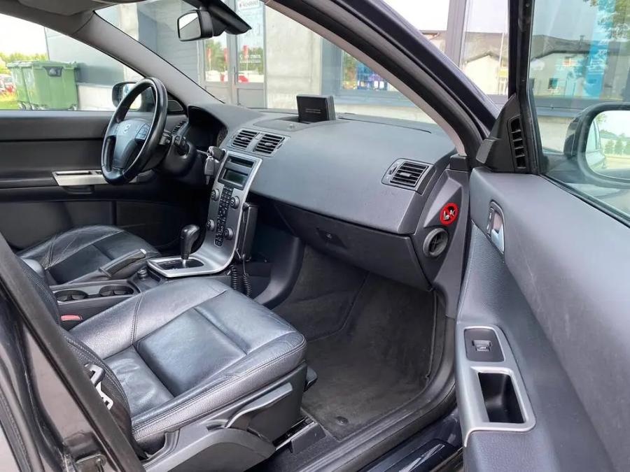 Pelēks Volvo V50 2007 Cēsis, ar dzinēja tilpumu 2.40 L un nobraukumu 325 tūkst. km par 2699 €, foto 21 vietnē AUTOMOTO.COM.LV