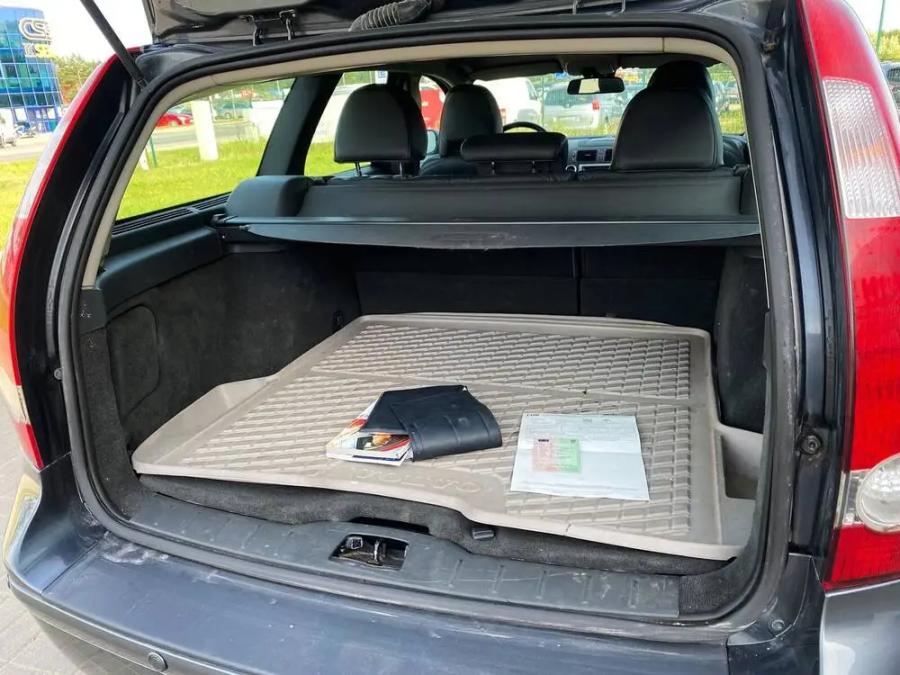 Pelēks Volvo V50 2007 Cēsis, ar dzinēja tilpumu 2.40 L un nobraukumu 325 tūkst. km par 2699 €, foto 28 vietnē AUTOMOTO.COM.LV