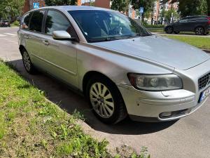 Grey Volvo V50 2007 in Klaipeda, with an engine capacity of 2.00 L and mileage of 460 thousand km for 500 €, photo 3 on AUTOMOTO.COM.LV