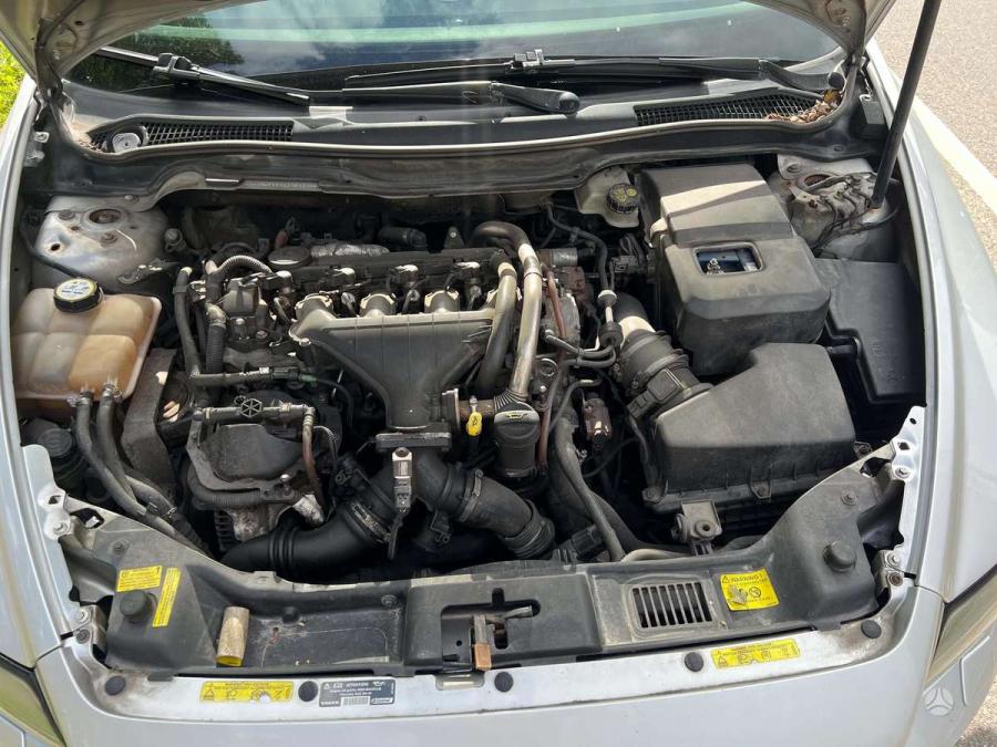 Grey Volvo V50 2007 in Klaipeda, with an engine capacity of 2.00 L and mileage of 460 thousand km for 500 €, photo 13 on AUTOMOTO.COM.LV