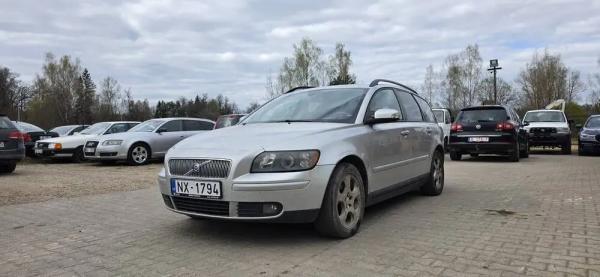 Серый Вольво В50 2007 в Валмиера, объемом двигателя 2.00 л и пробегом 340 тыс. км за 1600 €, фото 6 на AUTOMOTO.COM.LV