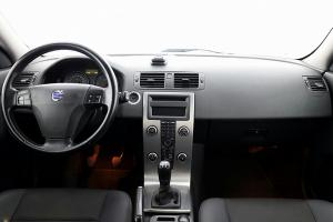Grey Volvo V50 2007 in Tallinn, with an engine capacity of 1.60 L and mileage of 375 thousand km for 1599 €, photo 6 on AUTOMOTO.COM.LV