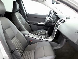Grey Volvo V50 2007 in Tallinn, with an engine capacity of 1.60 L and mileage of 375 thousand km for 1599 €, photo 7 on AUTOMOTO.COM.LV