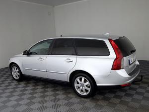 Grey Volvo V50 2007 in Tallinn, with an engine capacity of 1.60 L and mileage of 375 thousand km for 1599 €, photo 12 on AUTOMOTO.COM.LV