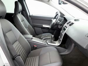 Grey Volvo V50 2007 in Tallinn, with an engine capacity of 1.60 L and mileage of 375 thousand km for 1599 €, photo 14 on AUTOMOTO.COM.LV